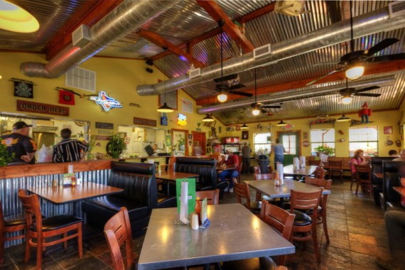 Best Restaurant in Manor TX | Locally Owned Restaurant